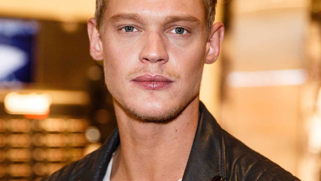 Ferry Doedens op het podium als komiek | Media | NU.nl