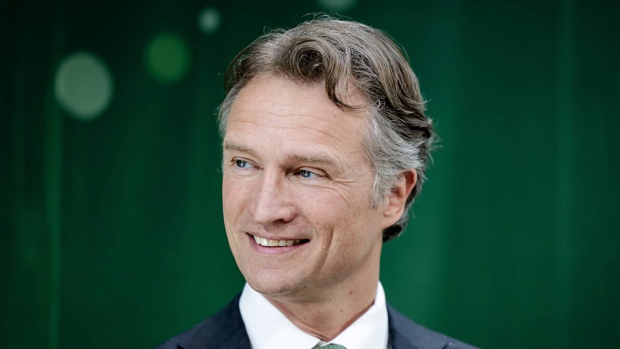 Heineken-baas Dolf van den Brink stapt op na zes roerige jaren voor ...