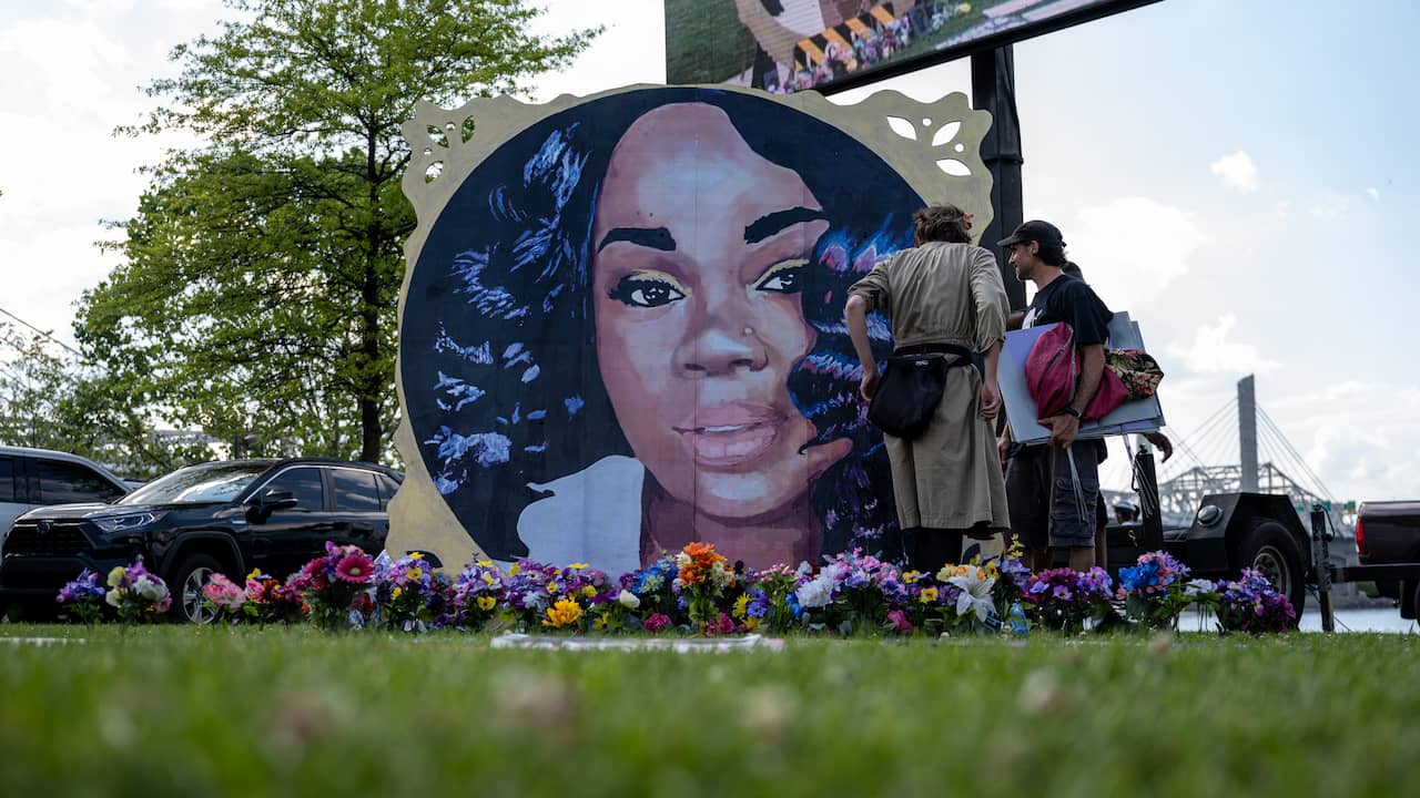 Oud-agent krijgt 33 maanden cel voor betrokkenheid bij dood Breonna Taylor | Buitenland | NU.nl