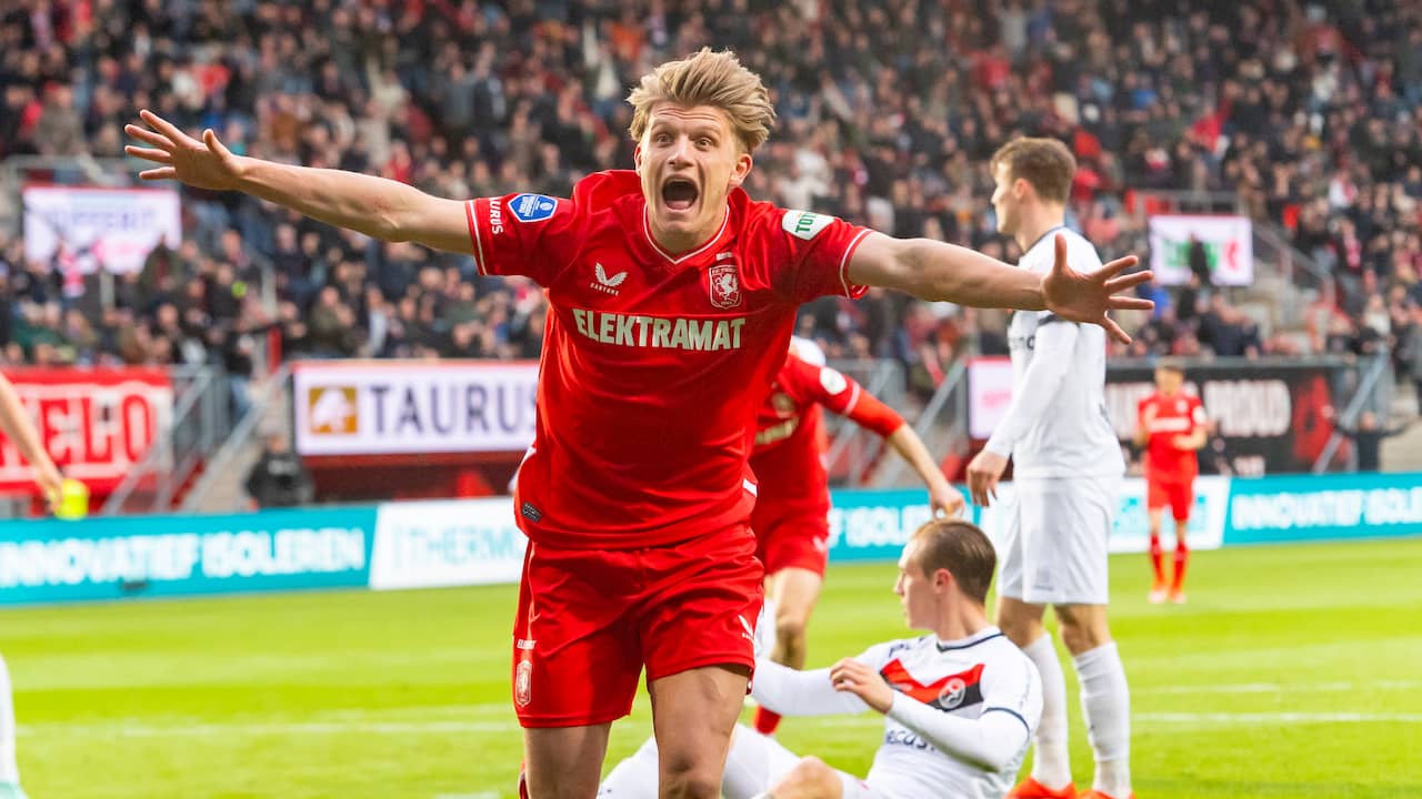 Eredivisie-topscorer Sem Steijn verlengt contract met drie jaar bij FC ...